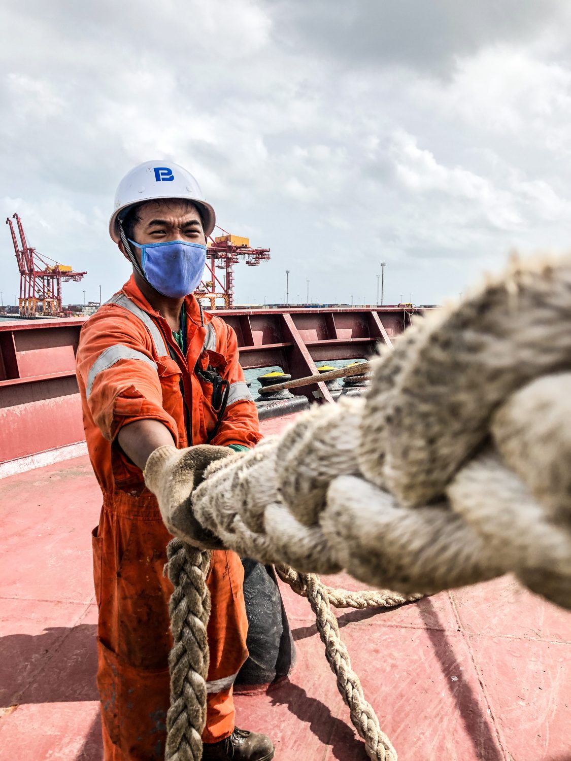 “Crew change: Drastic measures needed now” - Intercargo